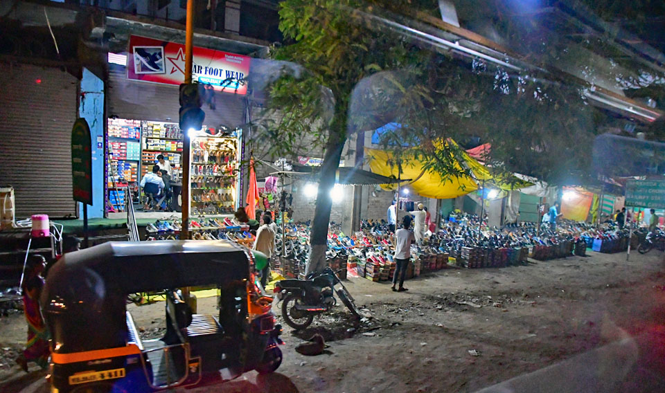 中部インド事情：オーランガバードの一面[夜の Garkheda 地区]