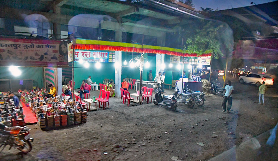 中部インド事情：オーランガバードの一面[夜の Garkheda 地区]