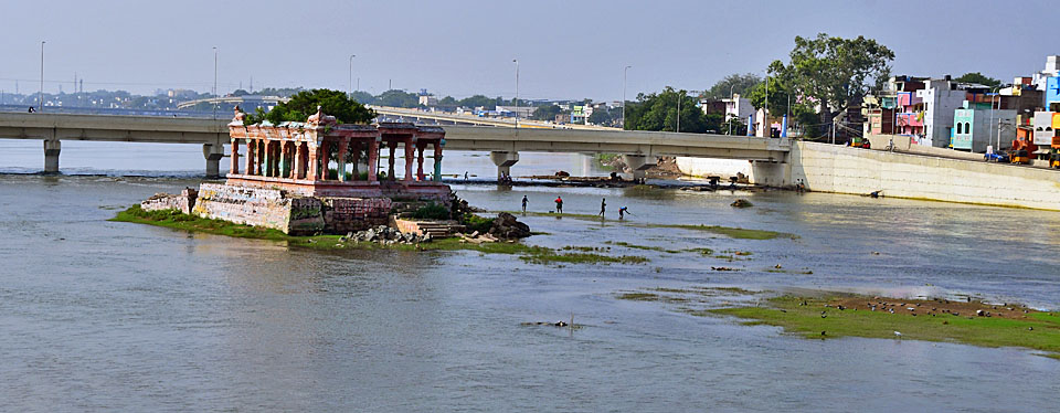 南インド事情：Madurai，Vigai River